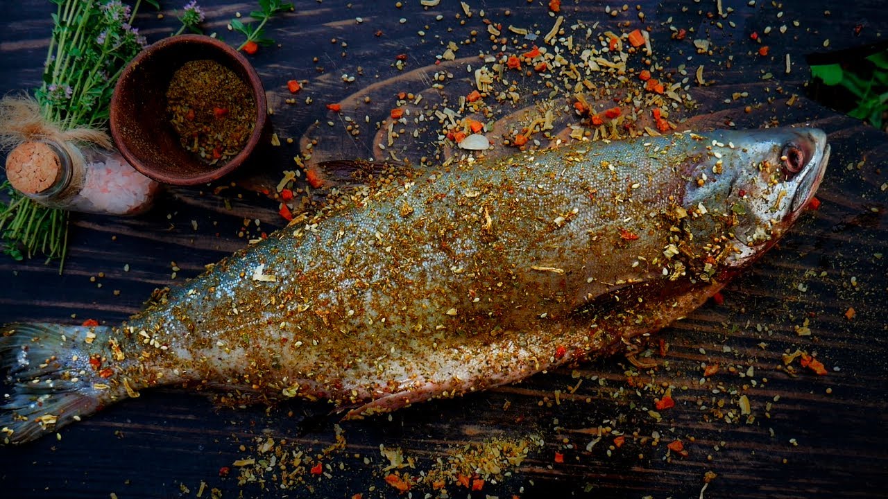 wild cooking | fish on the fire | asmr bushcraft - YouTube