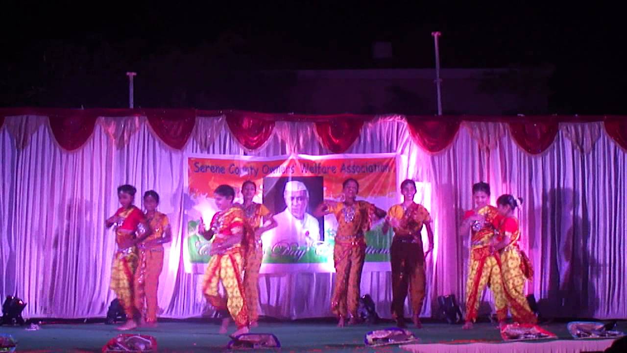 Marathi Mulgi Dance - YouTube