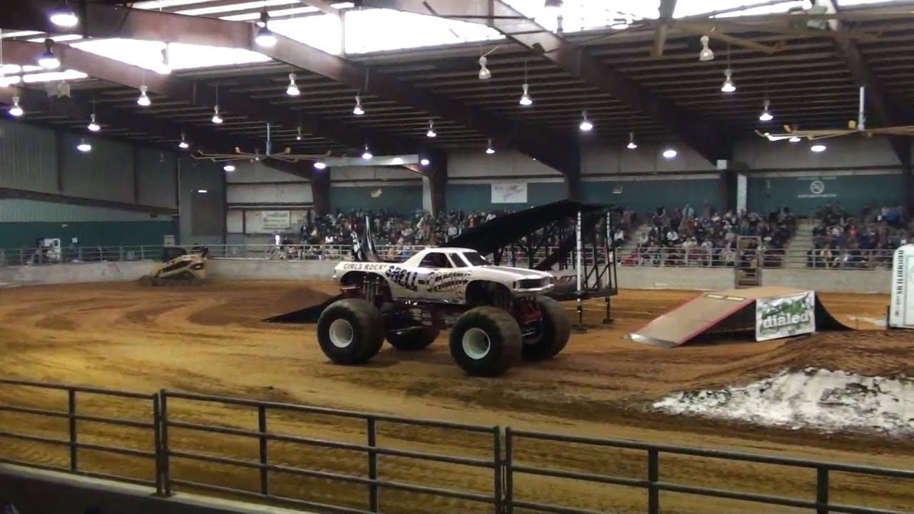 Shell-Camino monster truck Tupelo Ms. K&N air filter flag giveaway ...