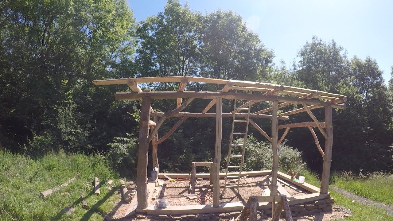 Roundwood timber framed shed part 7 roof beams - YouTube