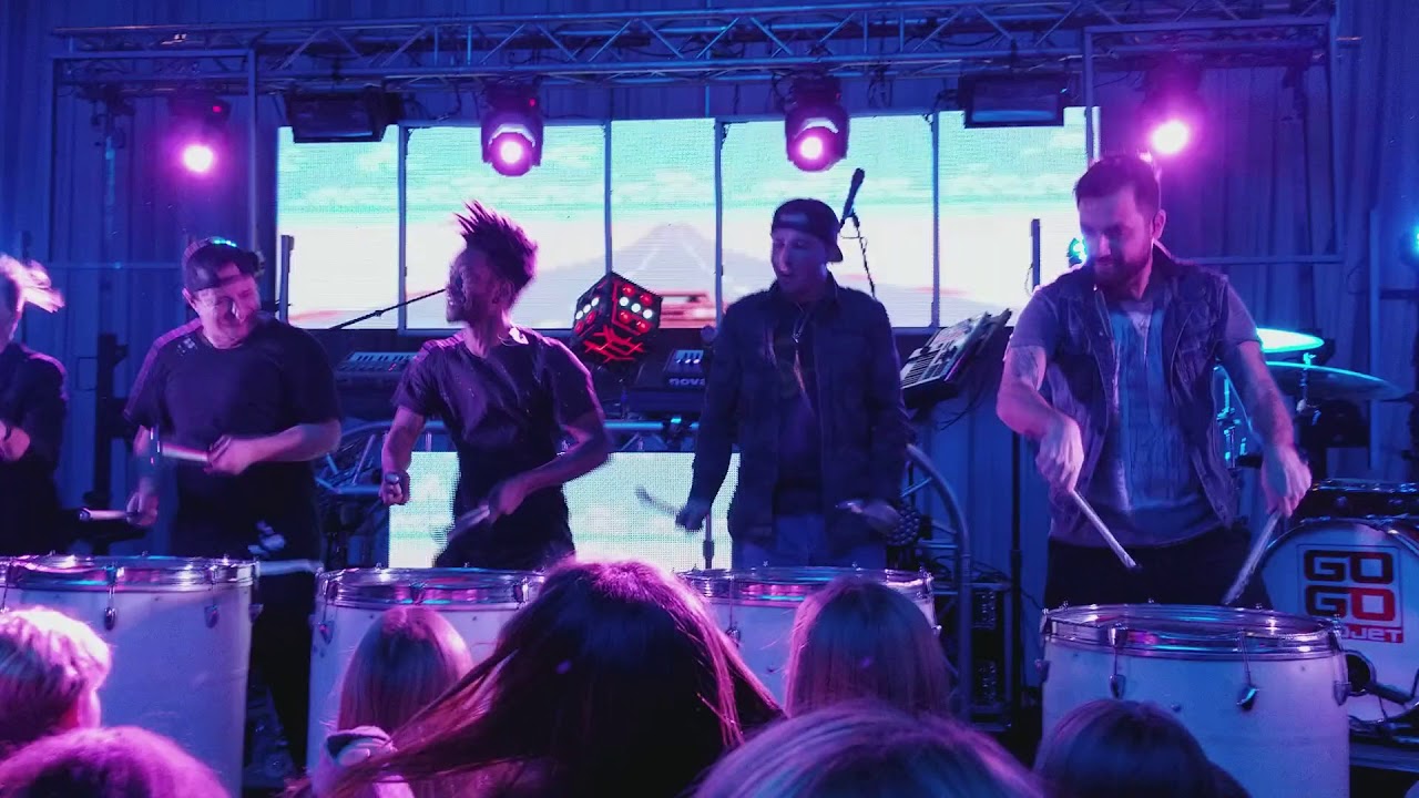 Go go gadjet drumline - YouTube