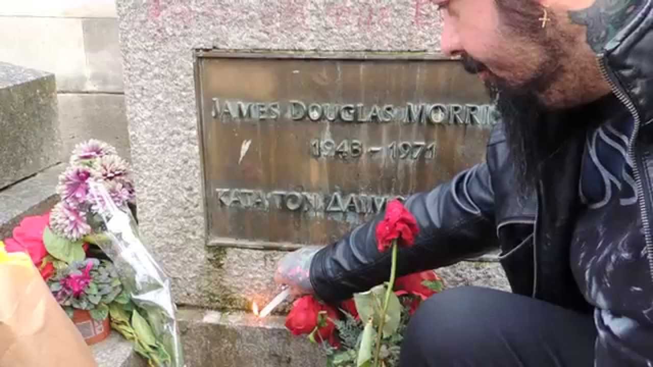 RAFAEL NO TUMULO DO JIM MORRISON - YouTube