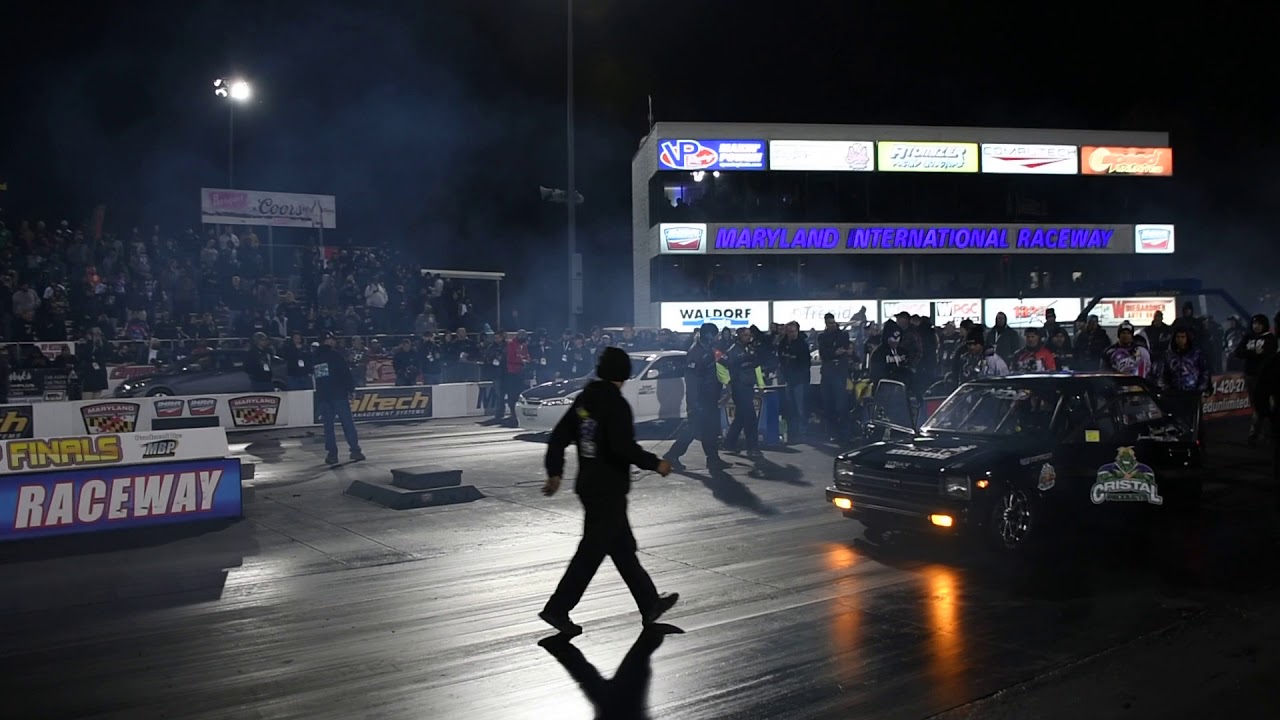 La Nani Racing putting a 2JZ 240 on the trailer - YouTube