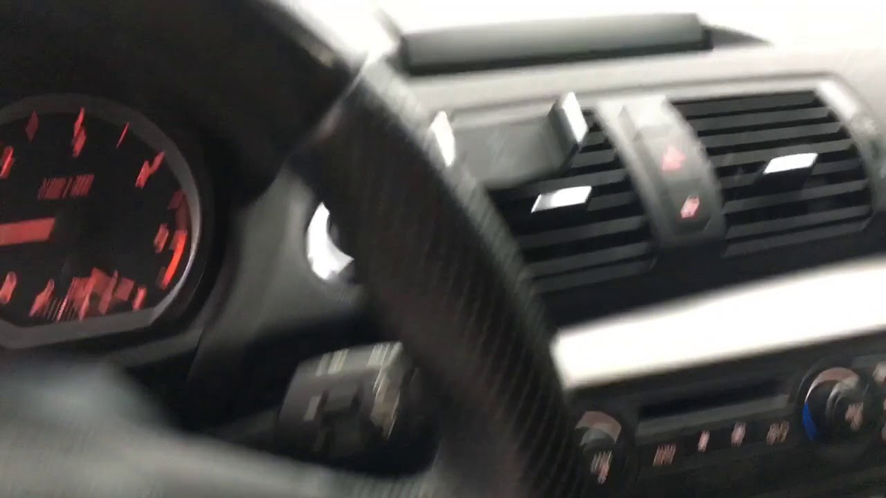 Bmw e87 iDrive CCC display fault - YouTube