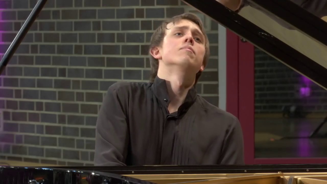 Vladislav Fedorov plays J. Brahms Intermezzo A Major, op.118 n.2 - YouTube