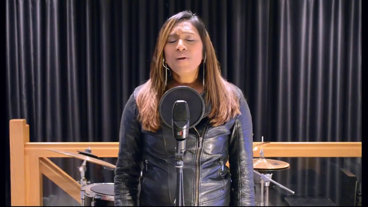 Lynette Jonathan Medley #someonelike #waymaker - YouTube