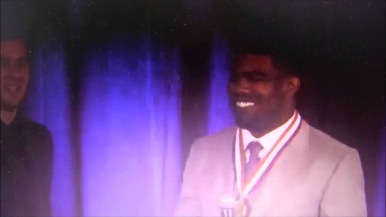 Ohio State's Ezekiel Elliott wins Sullivan Award - YouTube