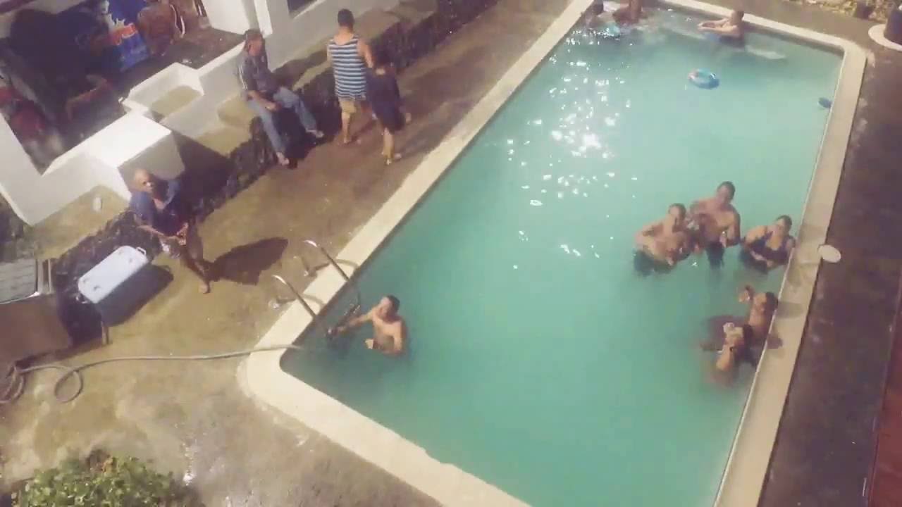 Piscinada - YouTube