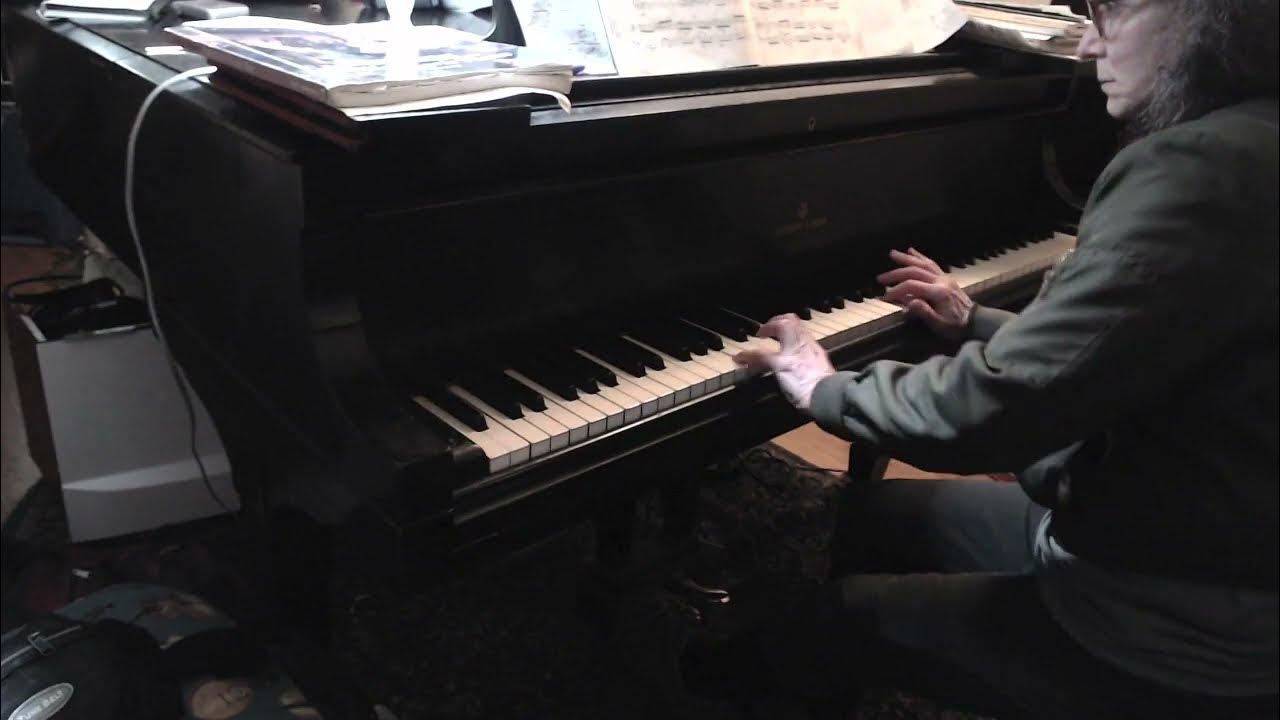 J.S. Bach Little Prelude in D Minor, BWV 935 - YouTube