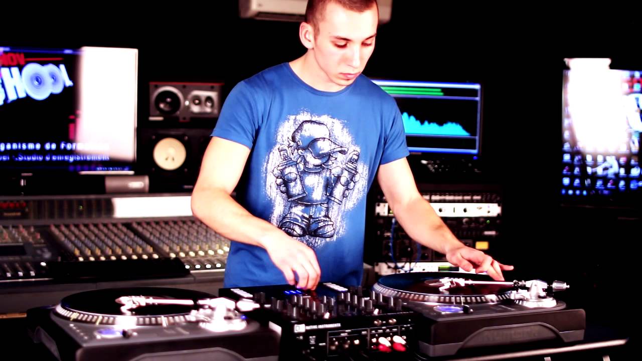 Démonstration de DJ ROX R lors de sa Formation DJ - YouTube