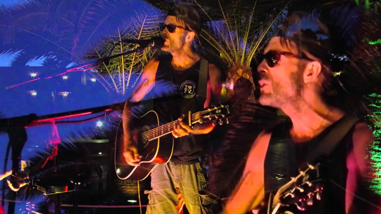 Drive all night (Bruce Springsteen) - YouTube