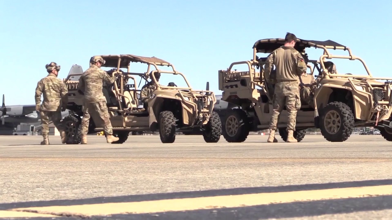 Special Forces Practice Aircraft Load Procedures - YouTube