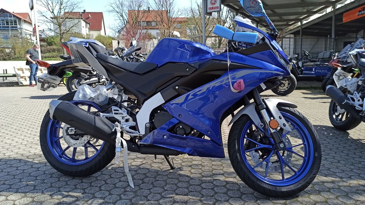 2021 Yamaha R125 // Icon Blue // 4K - YouTube