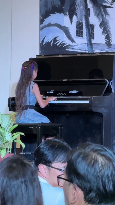 Velvet’s First Piano Recital - YouTube