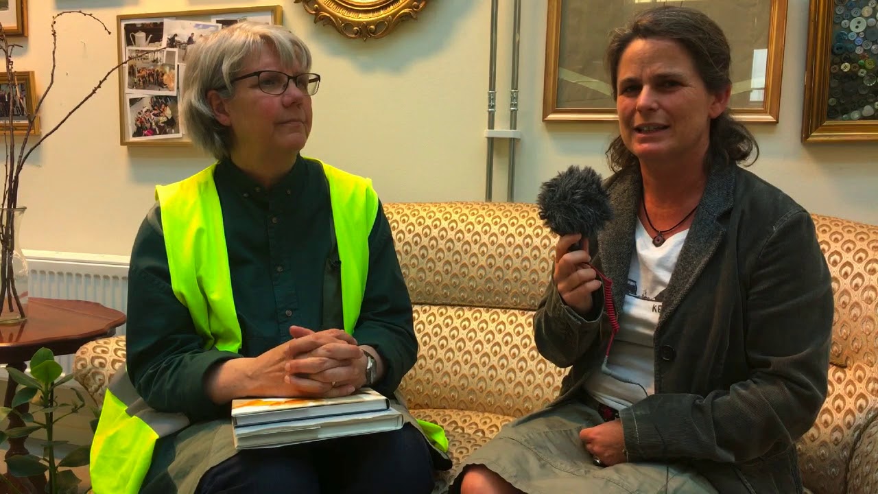 Eva Svensson, Folkshökscola, ReTuna-Mall - YouTube