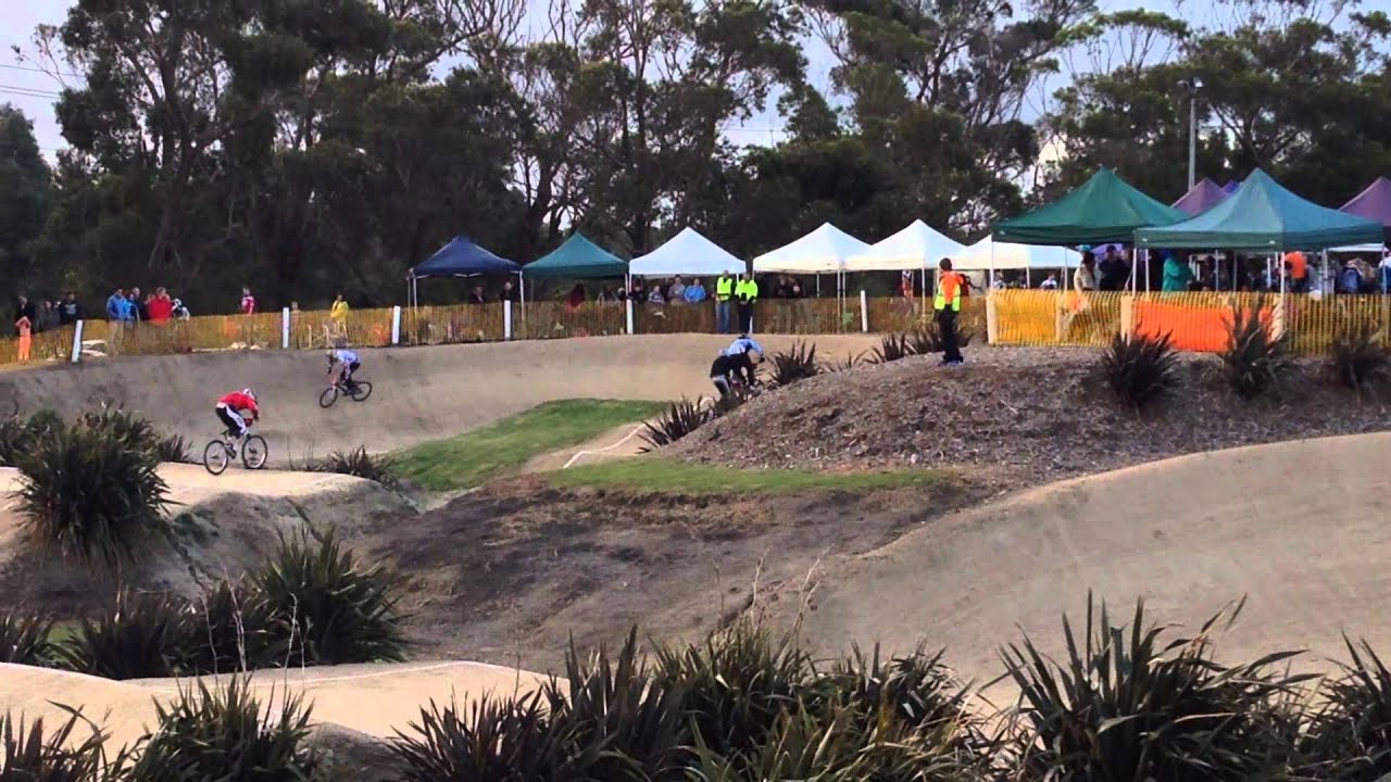 frankston bmx hell track 2013 30-39 mens cruiser - YouTube