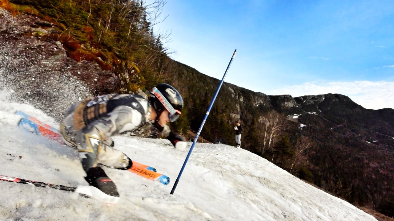 Skiing slalom through the moguls in Stowe, VT - YouTube
