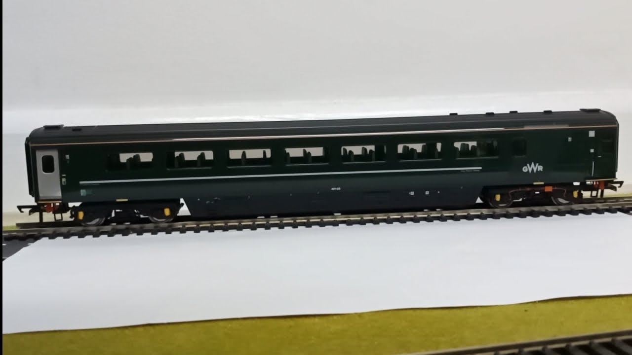 Hornby GWR MK3 TGS Coach Unboxing and Review - YouTube