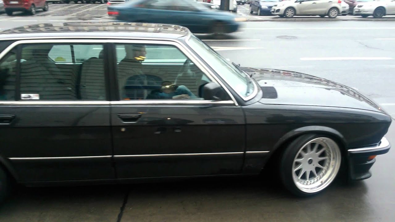 e28 535i custom exhaust - YouTube