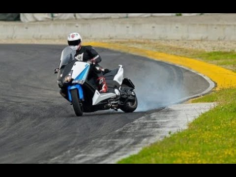 Yamaha 🤯 T-max 😍 race 🔥fast🔥 #subscribe and #helping me to get #1k # ...