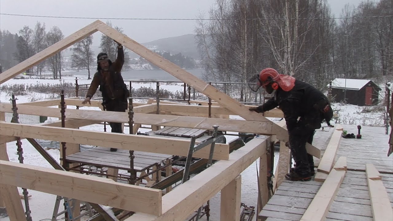 🔴 12/35: Building a Post and Beam Garage - Roof joists - YouTube
