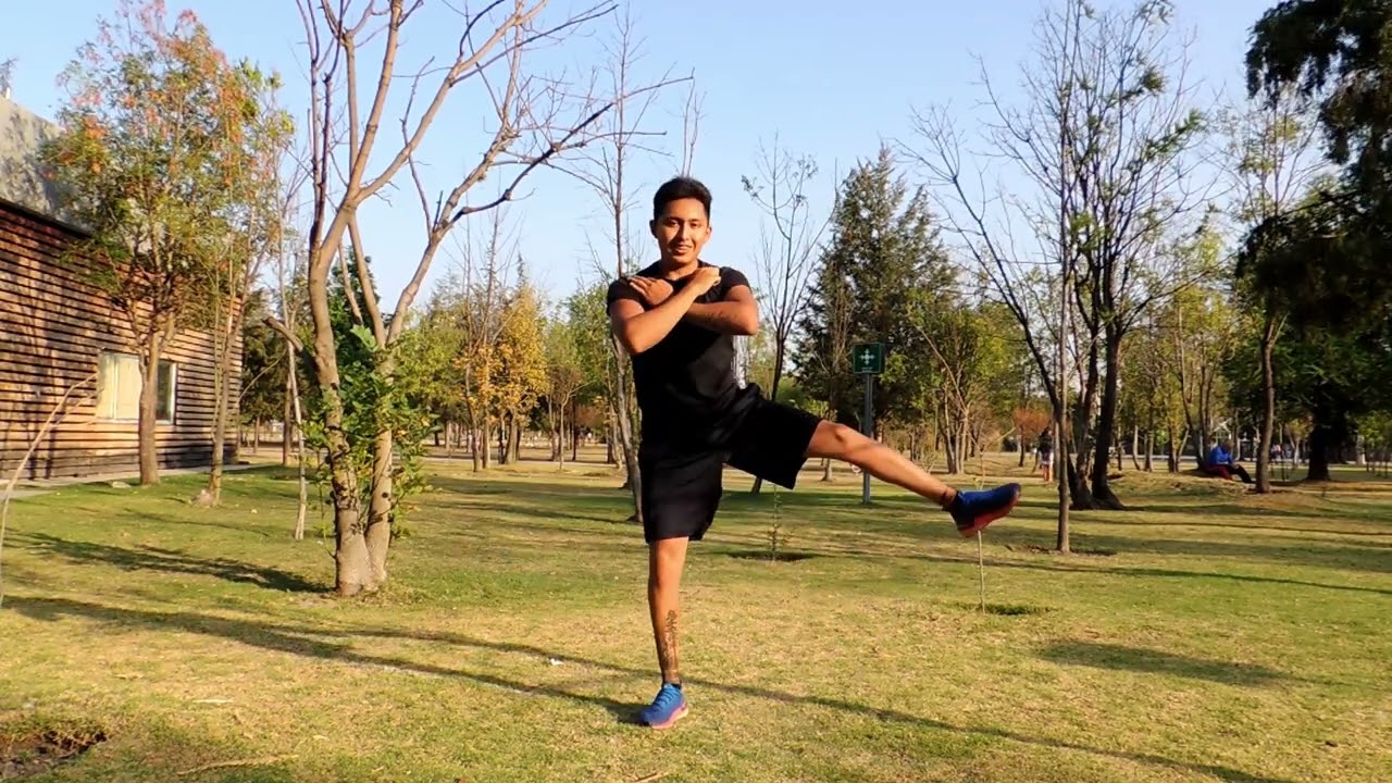 Sentadilla y Elongación Lateral de Pierna | Coach Christian Pérez - YouTube