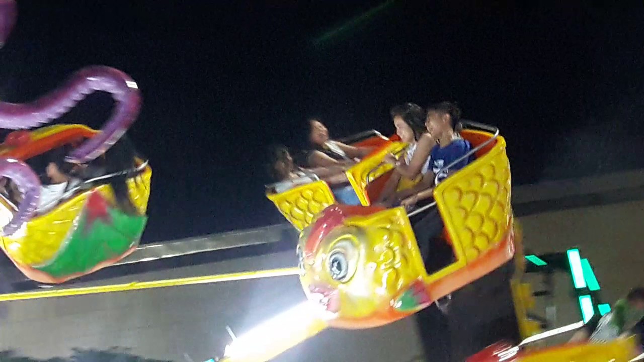 Octofish ride @ robinsons townmall malabon - YouTube