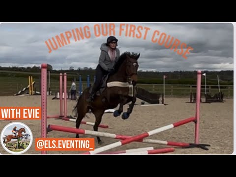 First Showjumping course | Lesson vlog with Evie - YouTube
