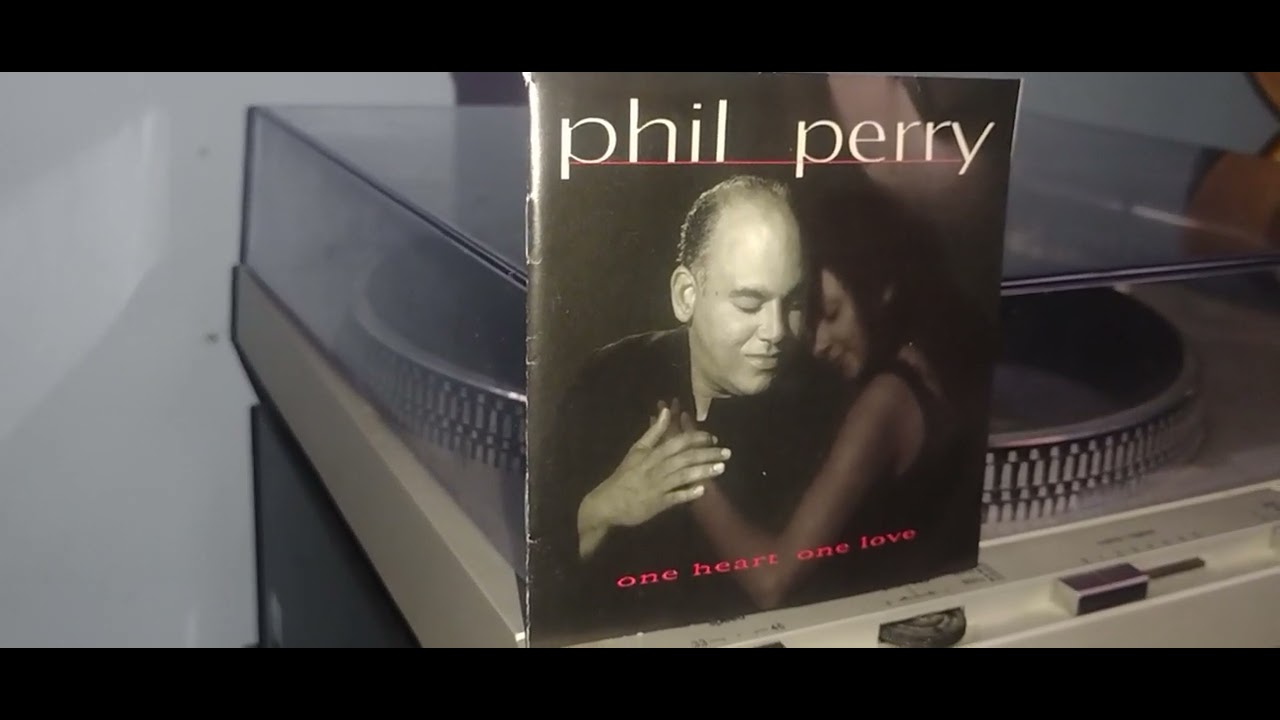 PRETTY LADY....Mr. Phil Perry backed by The Whispers. Former lead ...
