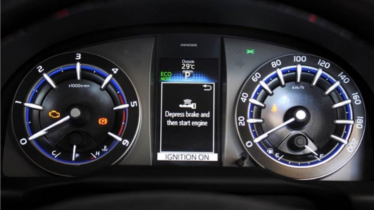 innova cresta top speed/agra lucknow expressway - YouTube