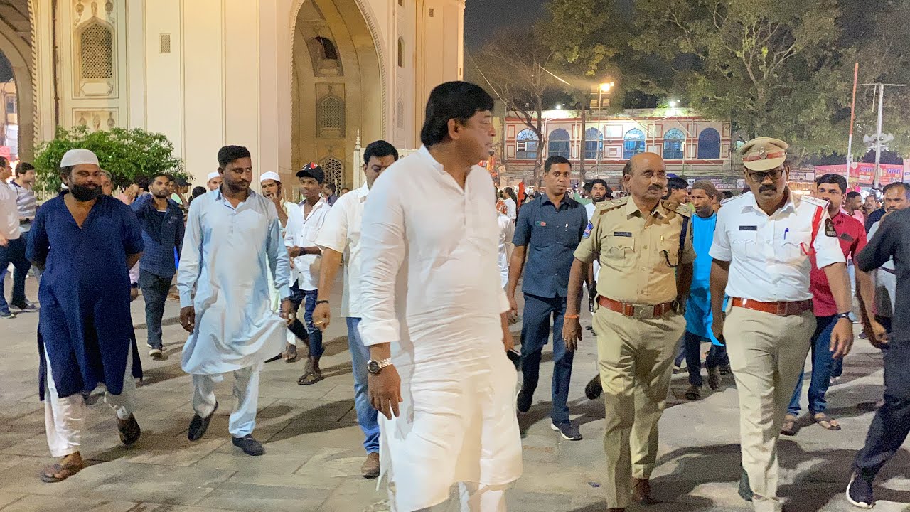 Syed Sohail Quadri reaches spot at Charminar where unnecessary poor ...