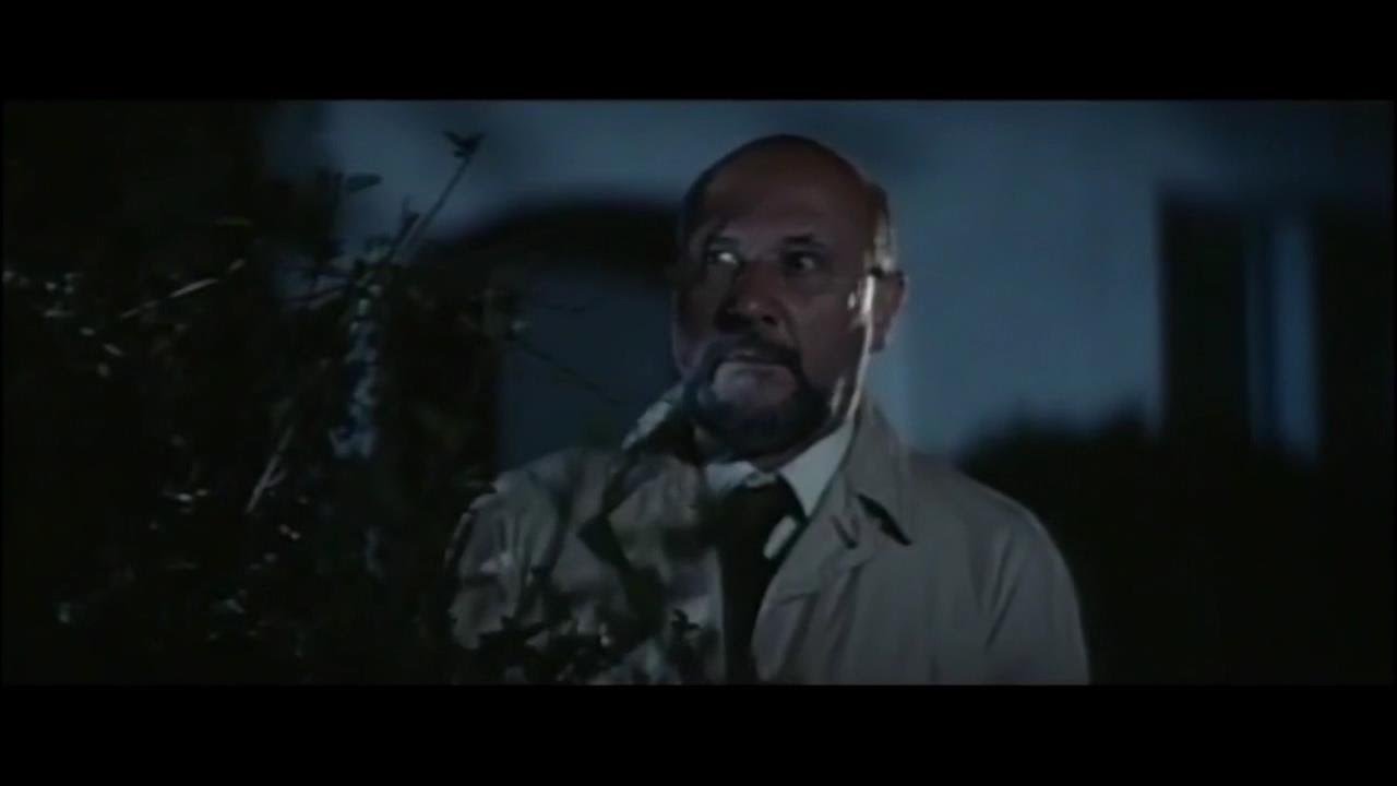 hey lonnie (get your ass away from there) - YouTube