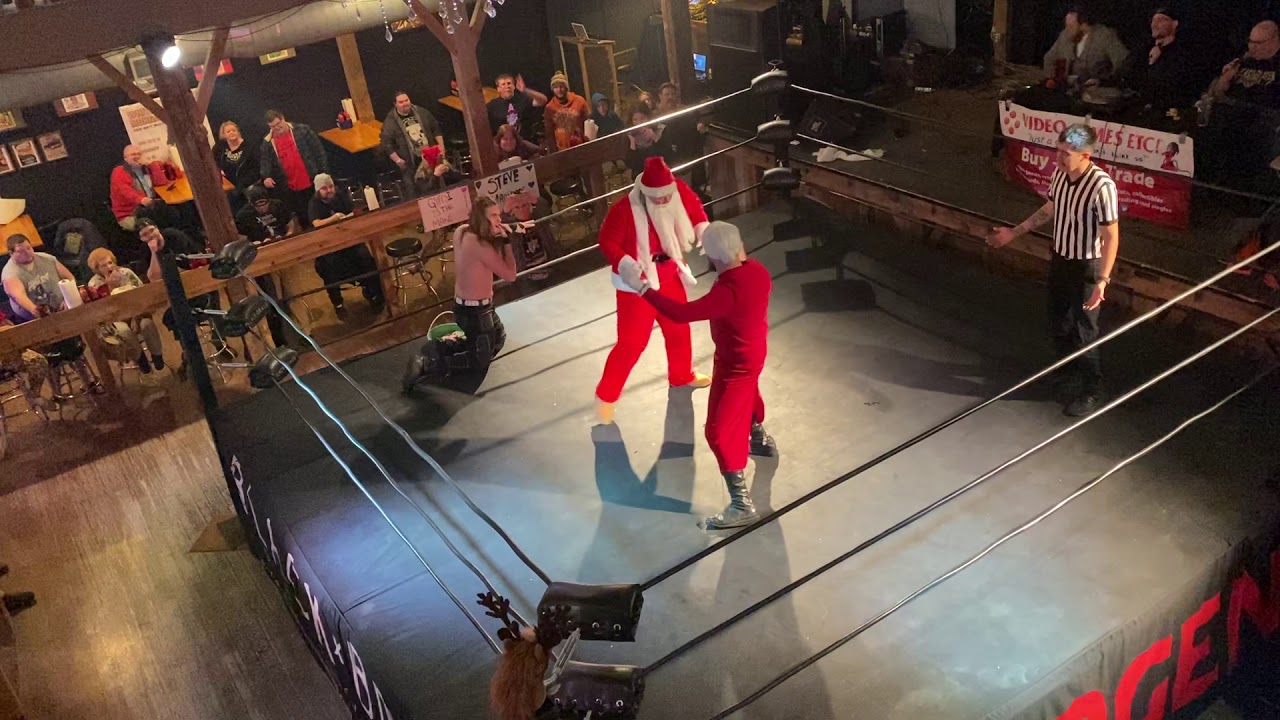 Blake Wiley & Sabotage VS Mr & Mrs Claus - YouTube