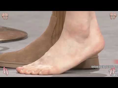 Korean Feet Out of Boots – Fresh Toes! 👢👣✨ |부츠 벗은 한국 발! 상쾌한 발가락 👢👣✨ | ブーツを脱いだ韓国の足！フレッシュな足の指 👢👣✨