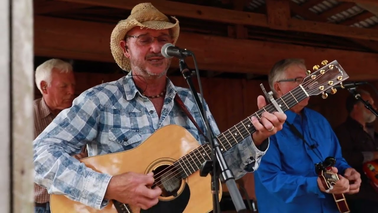 The Old 109 - The Southern Express Bluegrass Band performs at Florida ...