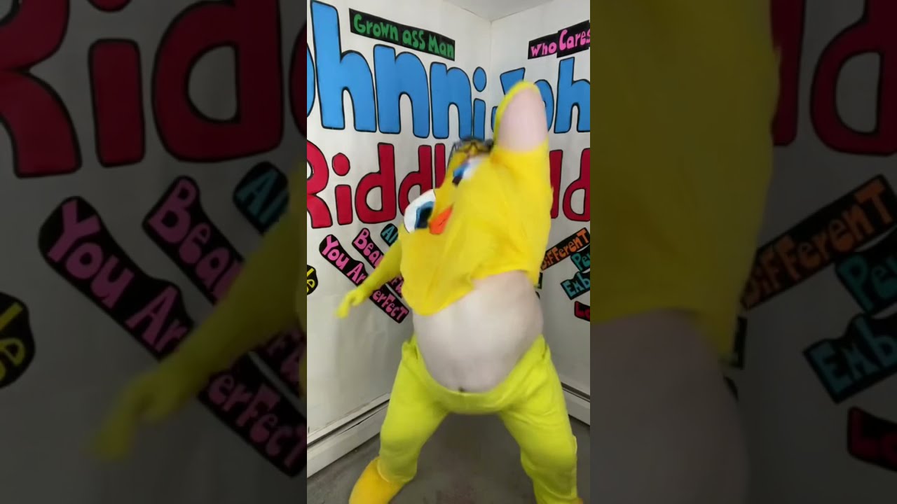 Checkout those tweety bird moves! Wooo! - YouTube