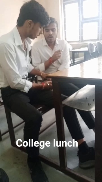 college me lunch time masti #short#funny - YouTube
