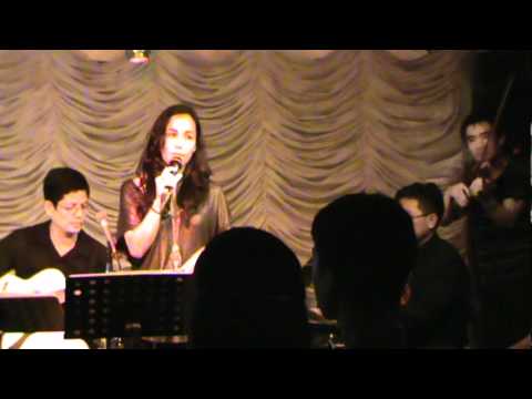 Cara Manglapus - Sunday Morning (live at Skarlet's Jazz Kitchen) - YouTube