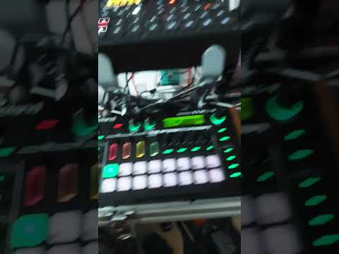 ceiquse #synthmagic #synthesizer #musicproducer #music #scsiscs #synthmaker #electronicmusic ...