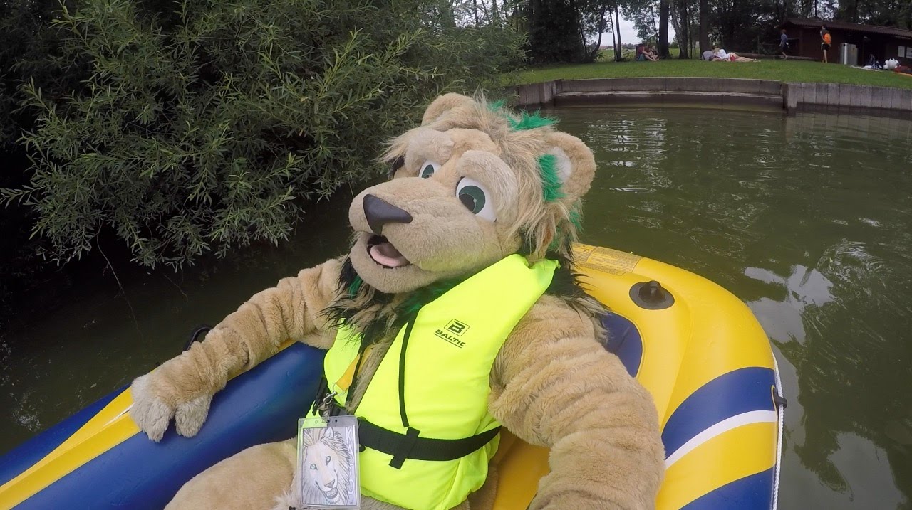 Kato Lion Floats On a Boat - Fursuiting on a Dinghy on Lake Greifensee ...