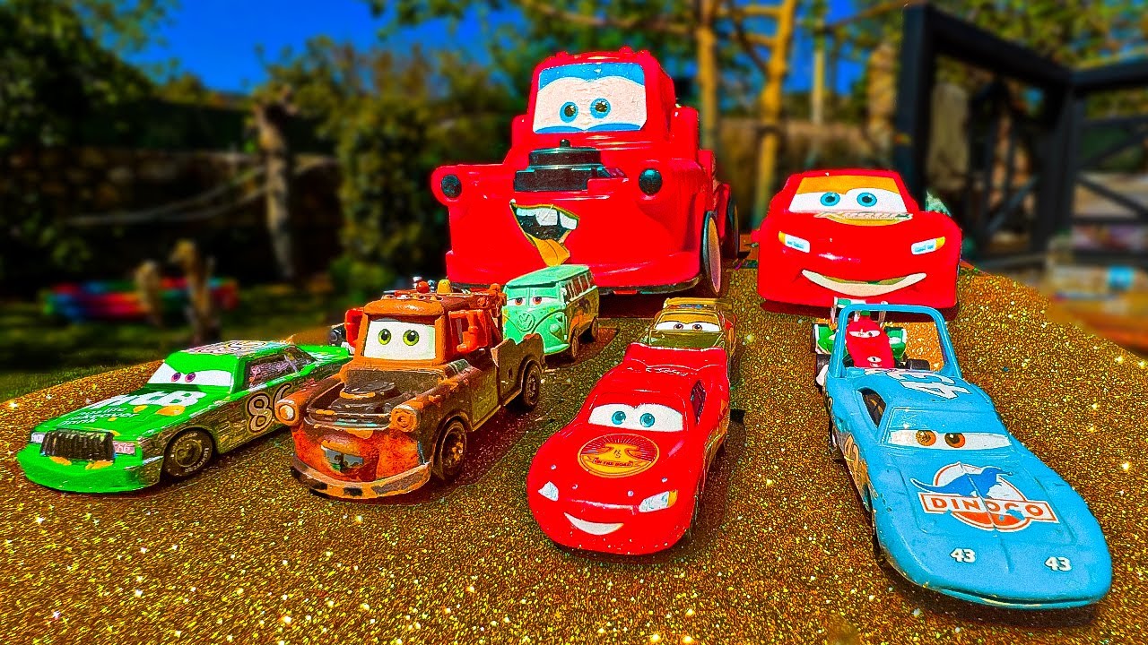 Disney Pixar Cars falling into deep pool, Lightning McQueen, Tow Mater ...