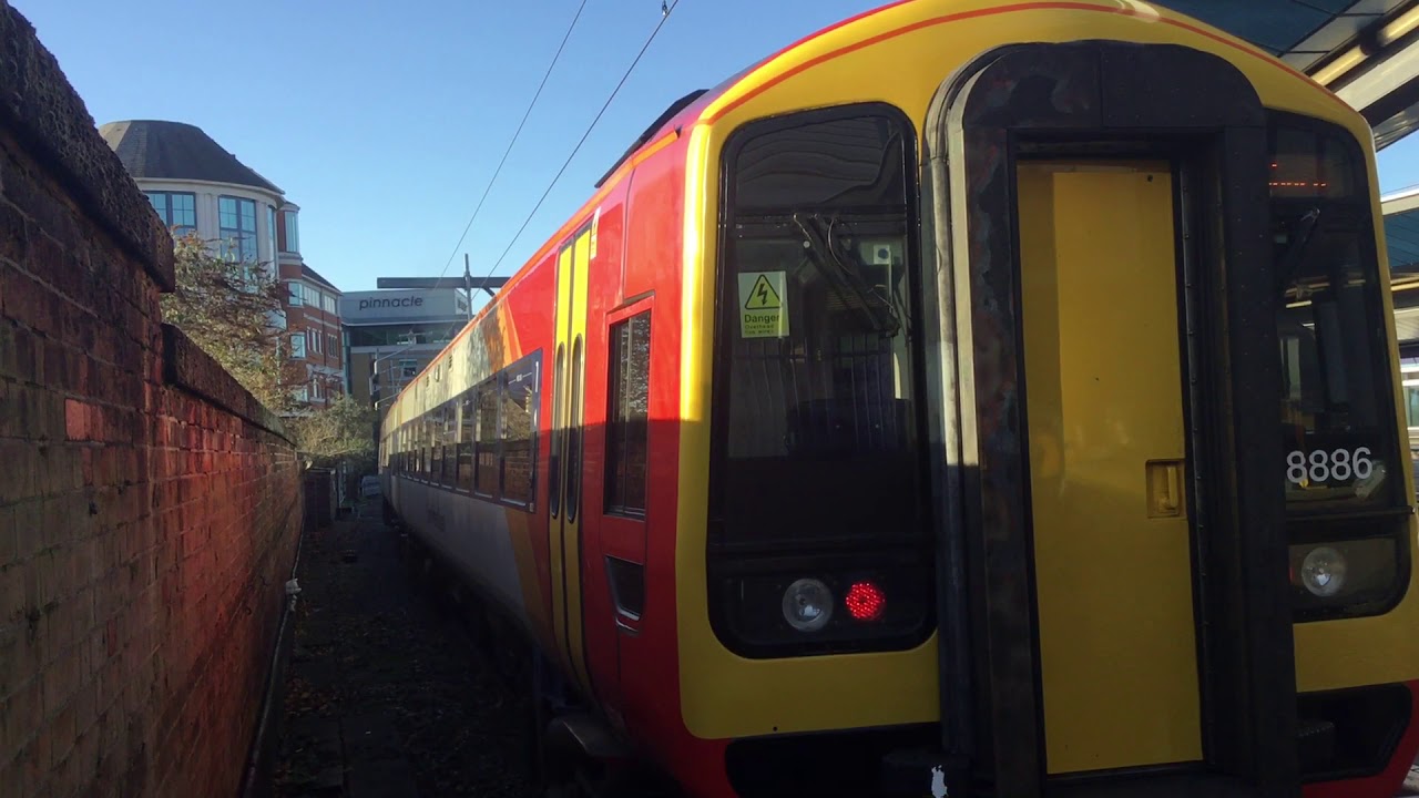 *RARE*. South Western Railway class 158 at Reading - YouTube