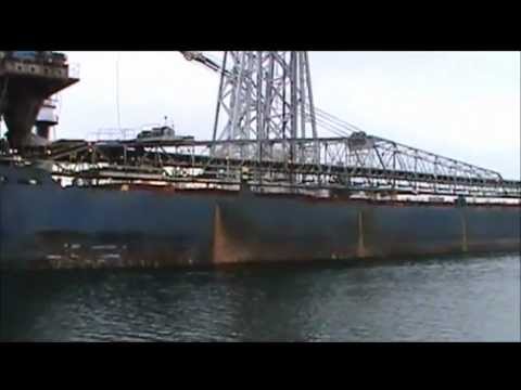 Iron Ore Boat Leaving Duluth Harbor - YouTube