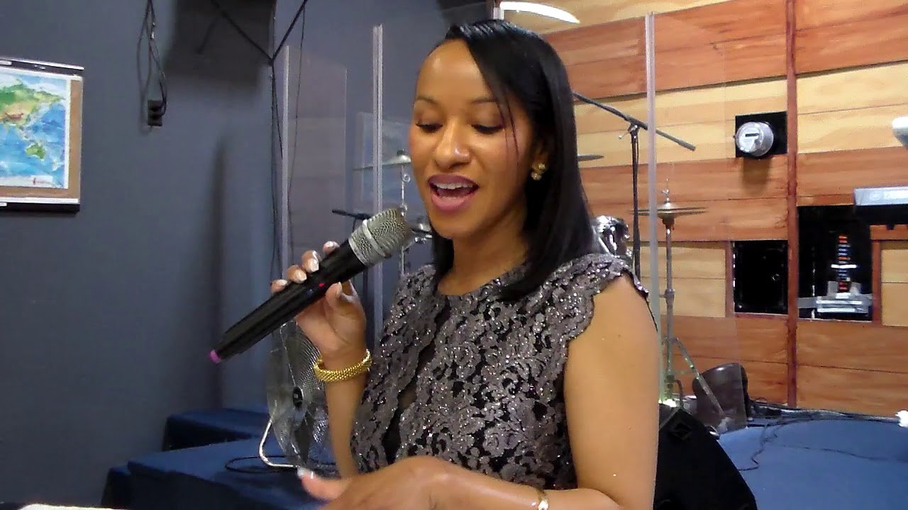 Deacon: Lisa R. " Victory From Brokenness " 2/3 - YouTube