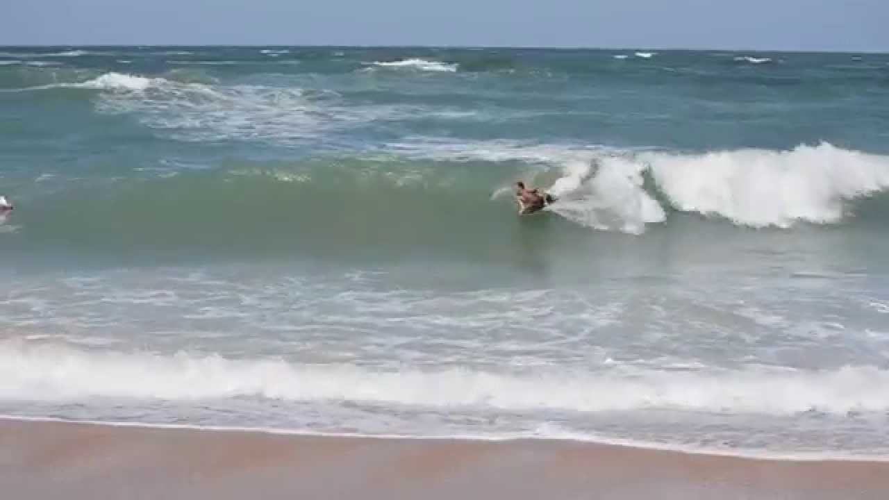 Shorebreak in Florida - YouTube