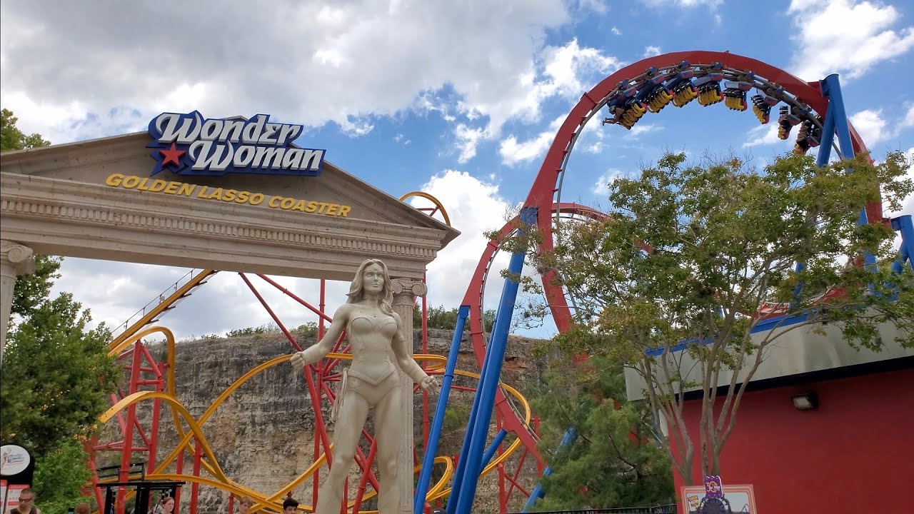 Wonder Woman Golden Lasso Coaster Single Rail Roller Coaster at Six ...