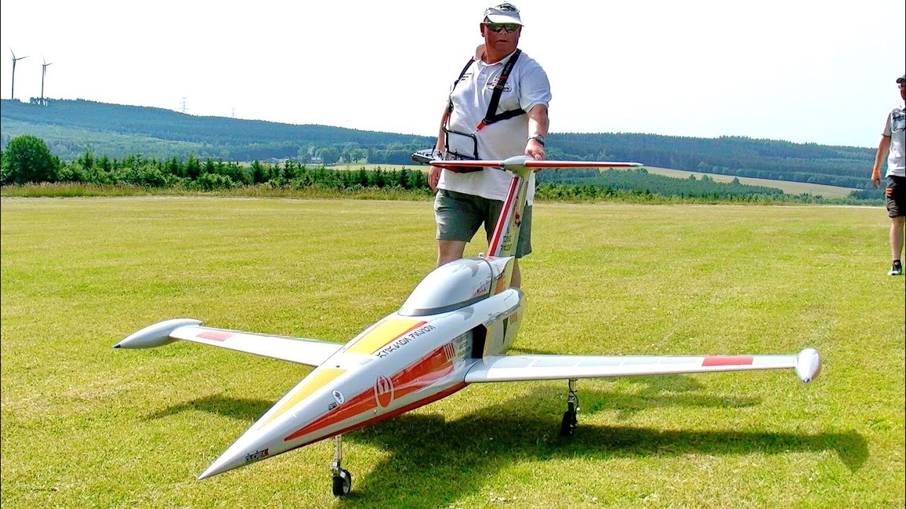 VERY VERY FAST !!! FUTURISTIC RC TURBINE DIAMOND MODEL JET / INCREDIBLE ...