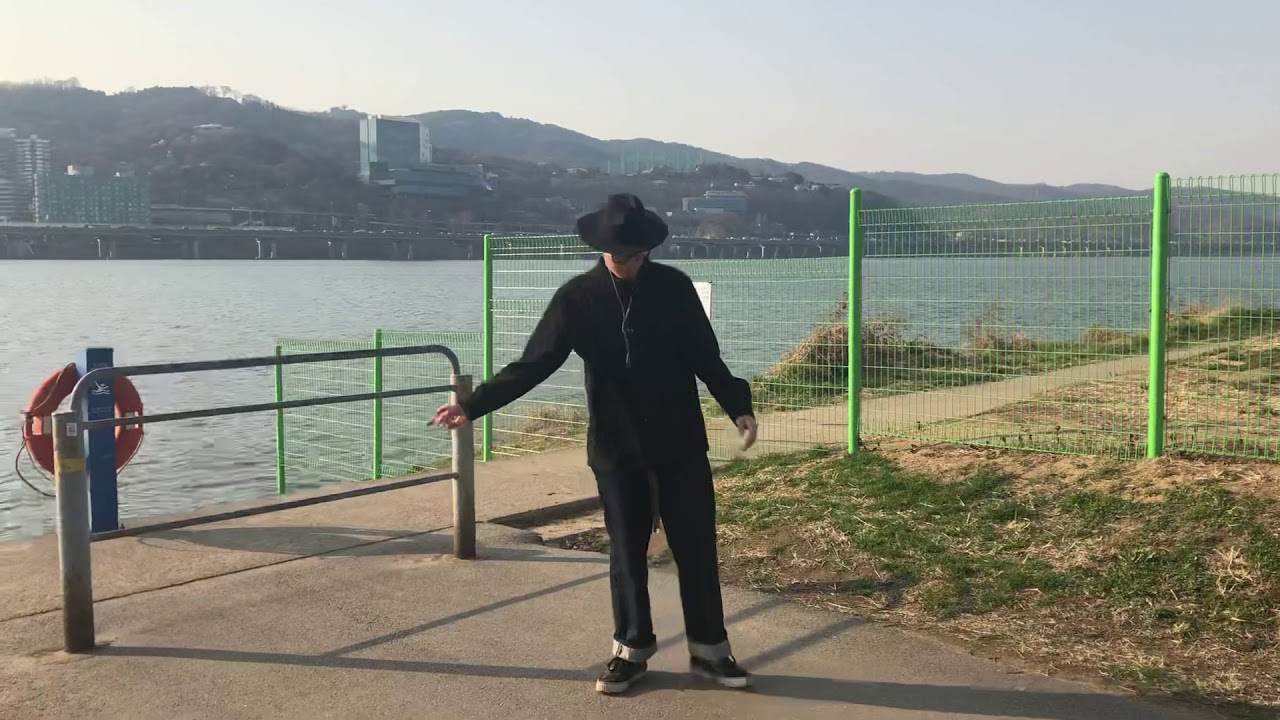 Feel da funk music (popping) - YouTube