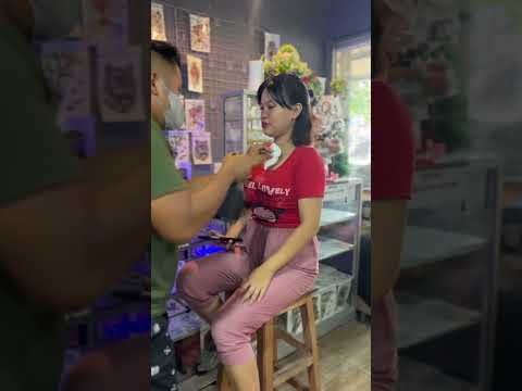 Tato didada cewek baju merah