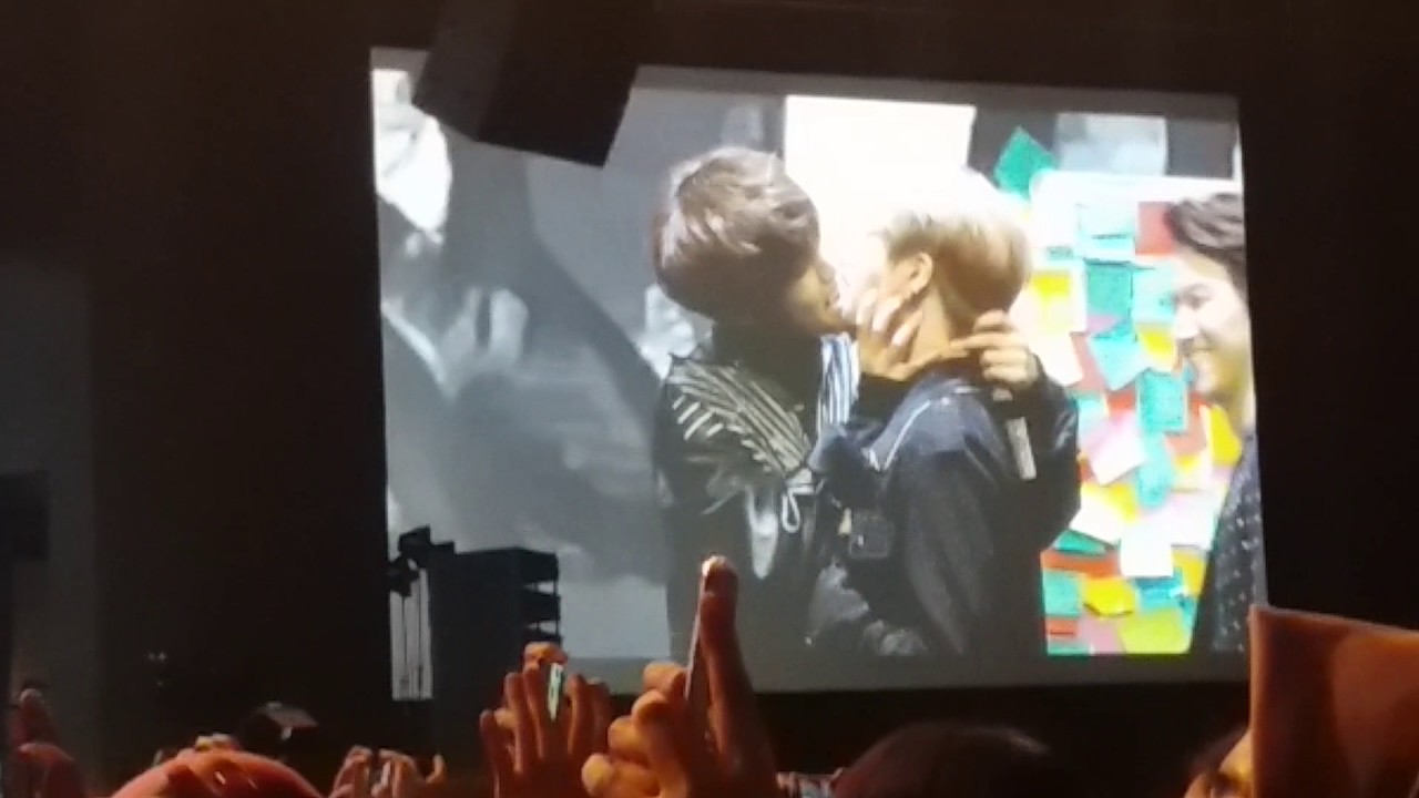MarkJae Pepero Kiss in Jakarta 😗 - YouTube